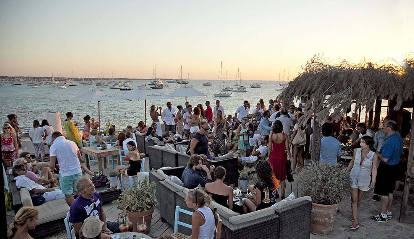 Celebrate your big day in Formentera, private parties and weddings.